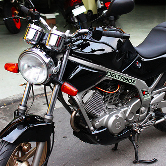 Yamaha FZII 老車重生系列文章 FZ2 完工篇